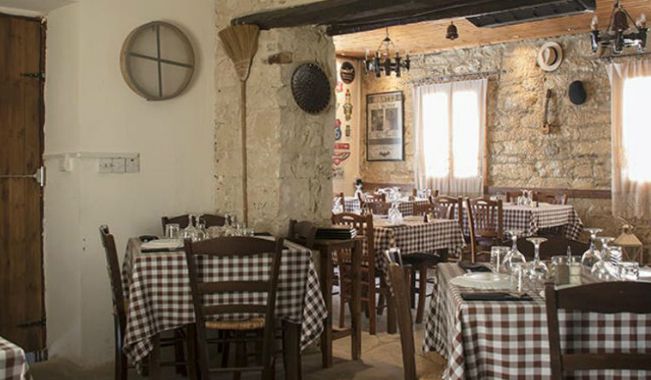 Πάσχα σε 11 παραδοσιακές ταβέρνες, must