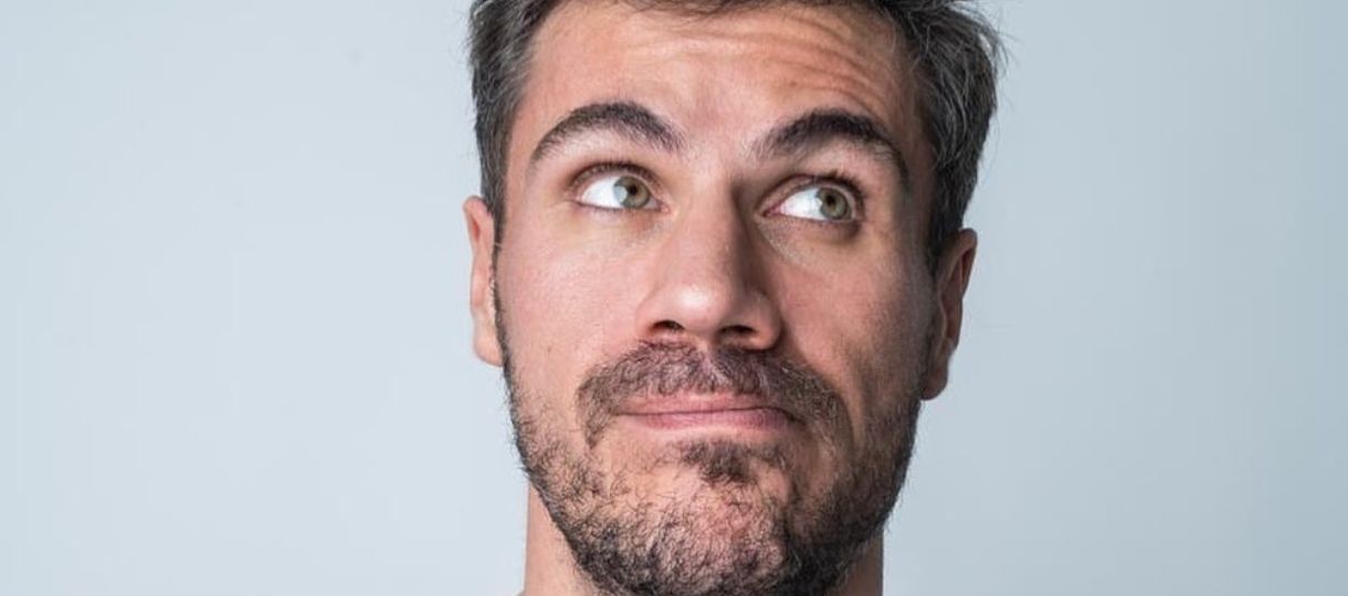 Ο Άκης Πετρετζίκης στόλισε για τα πρώτα Χριστούγεννα του γιου του, must