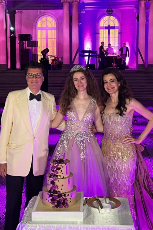 Θεοδώρα Chatila: Έσβησε την τούρτα γενεθλίων της στο Λευκό παλάτι της ...